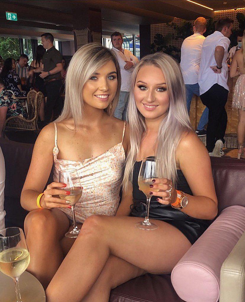 Hi Guys!! | Scrolller