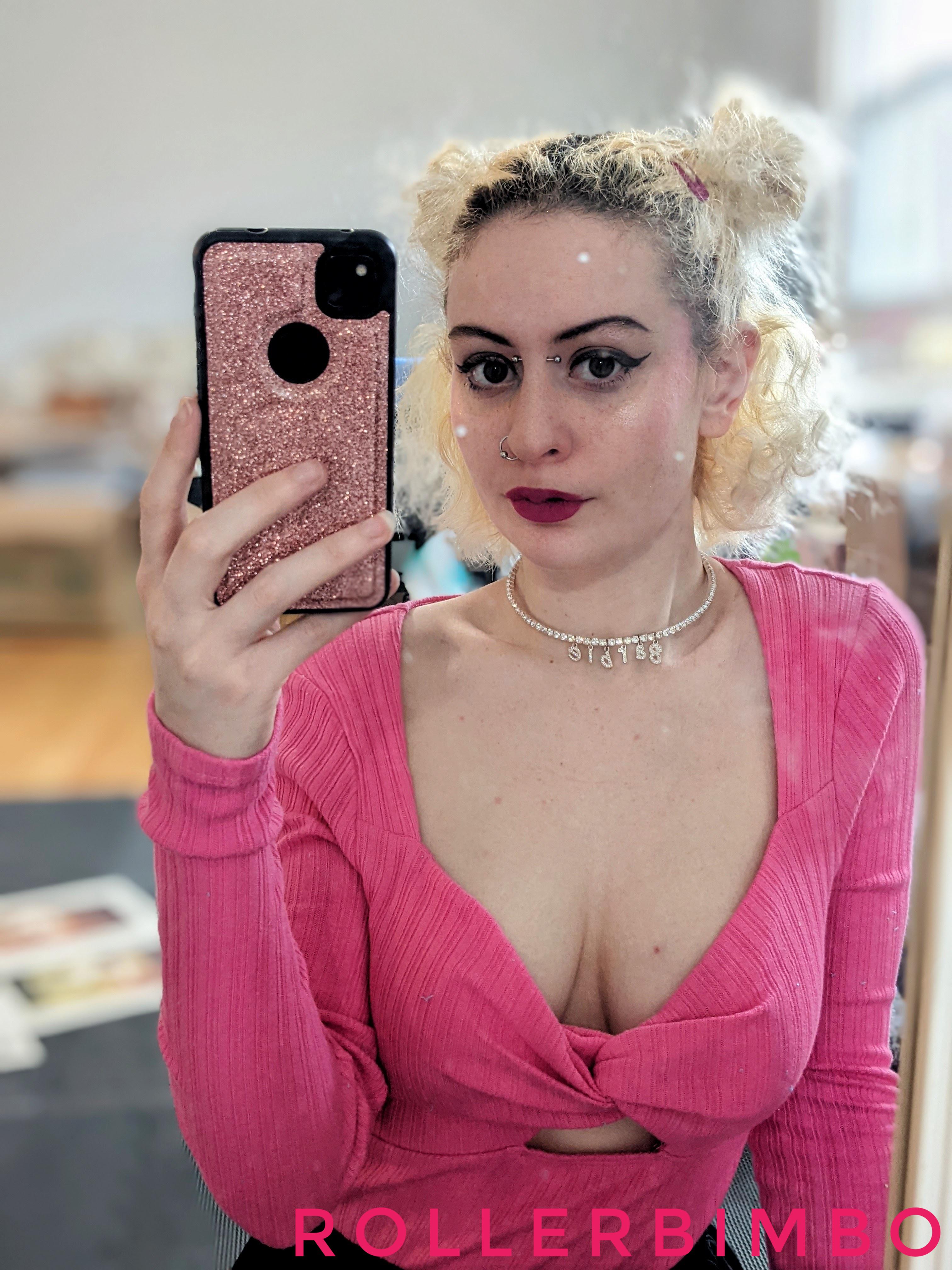 highlight, lipstick, and cleavage | Scrolller