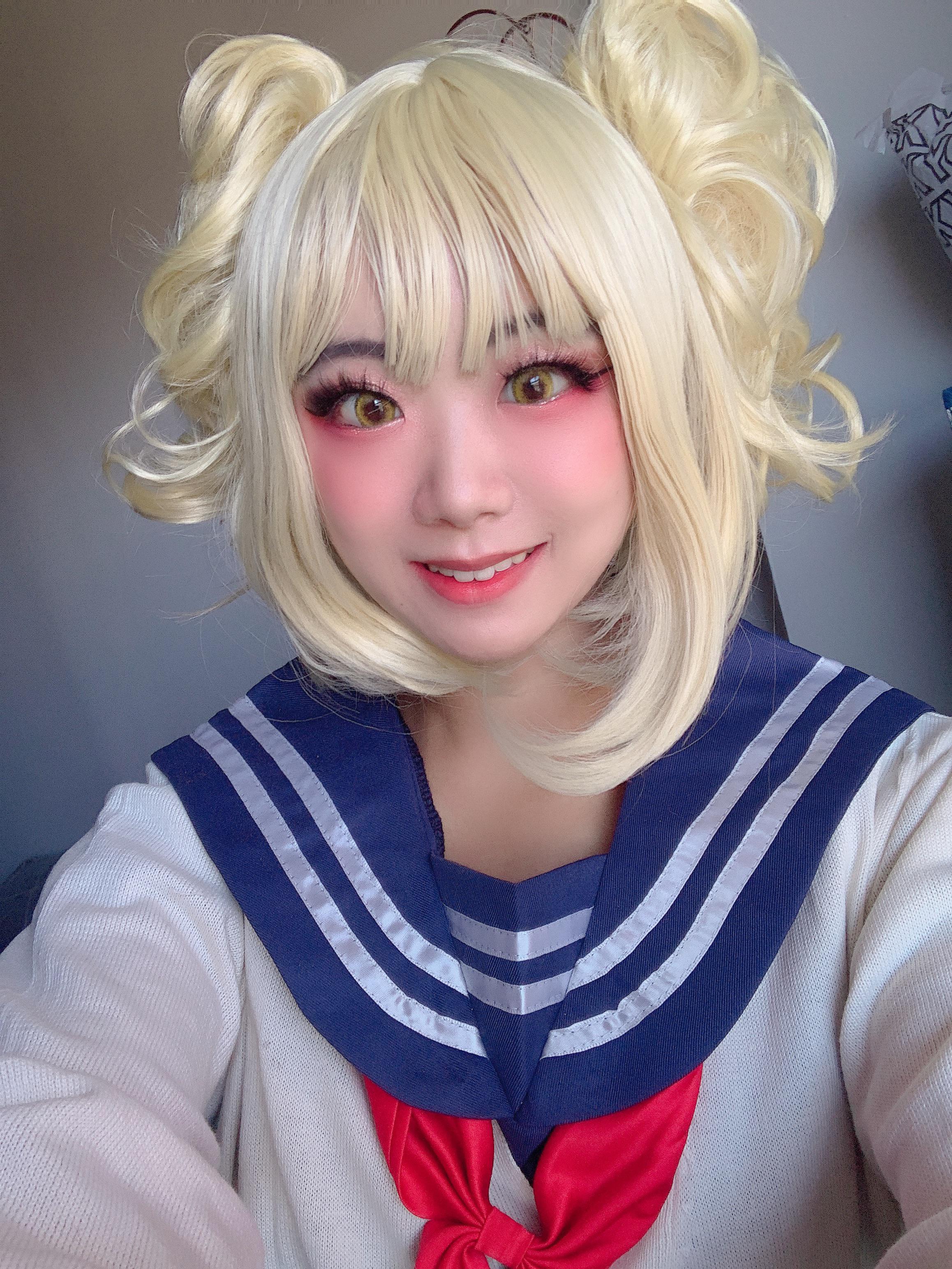 Himiko Toga (BNHA) selfie | Scrolller