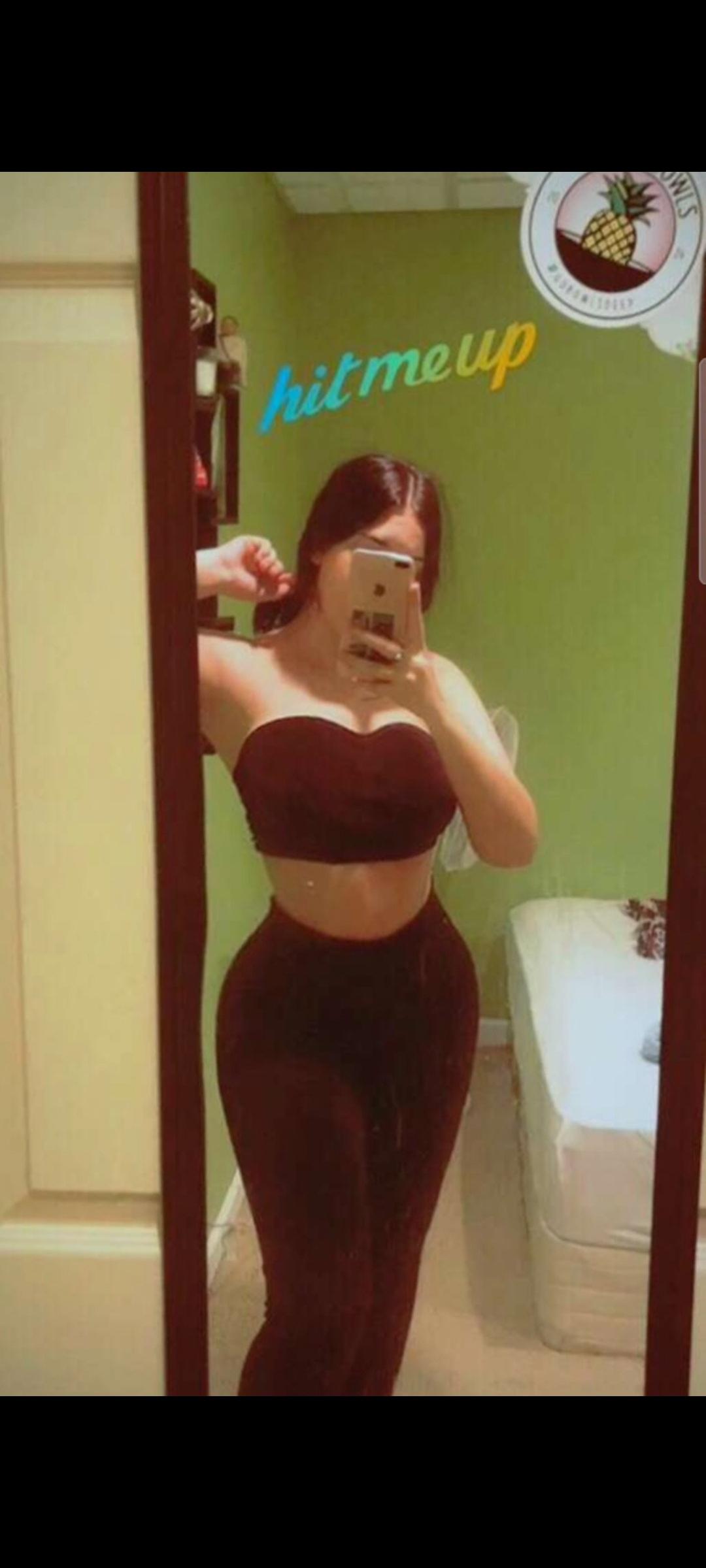 hmu if u wanna talk abt my asian gf | Scrolller