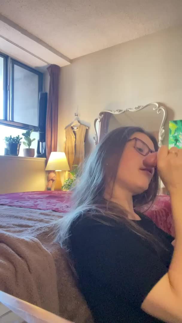 Honey Wanted A Facial Scrolller 