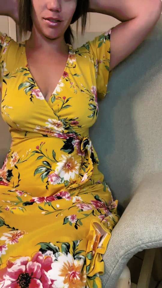 Hope y’all like milf sluts in sundresses | Scrolller