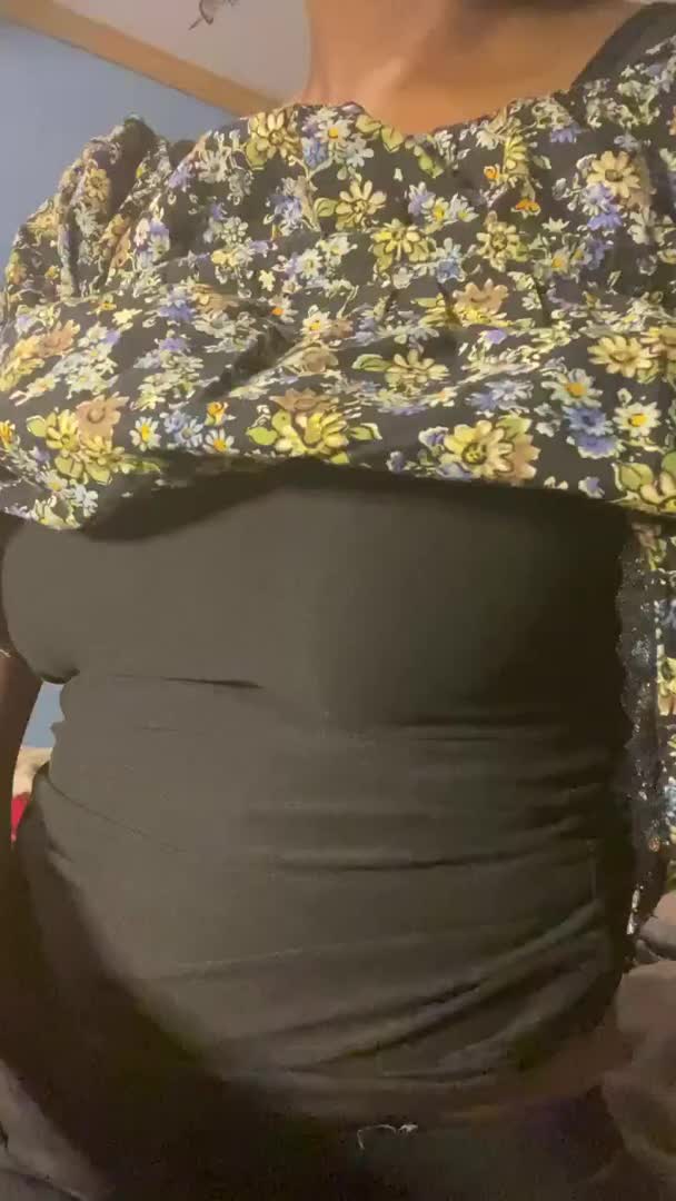 Hot or not? | Scrolller