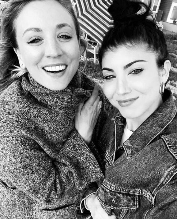 Hot sisters | Scrolller