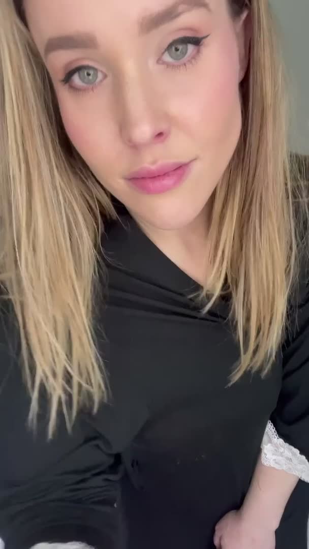 Housewife to Hotwife in seconds… | Scrolller