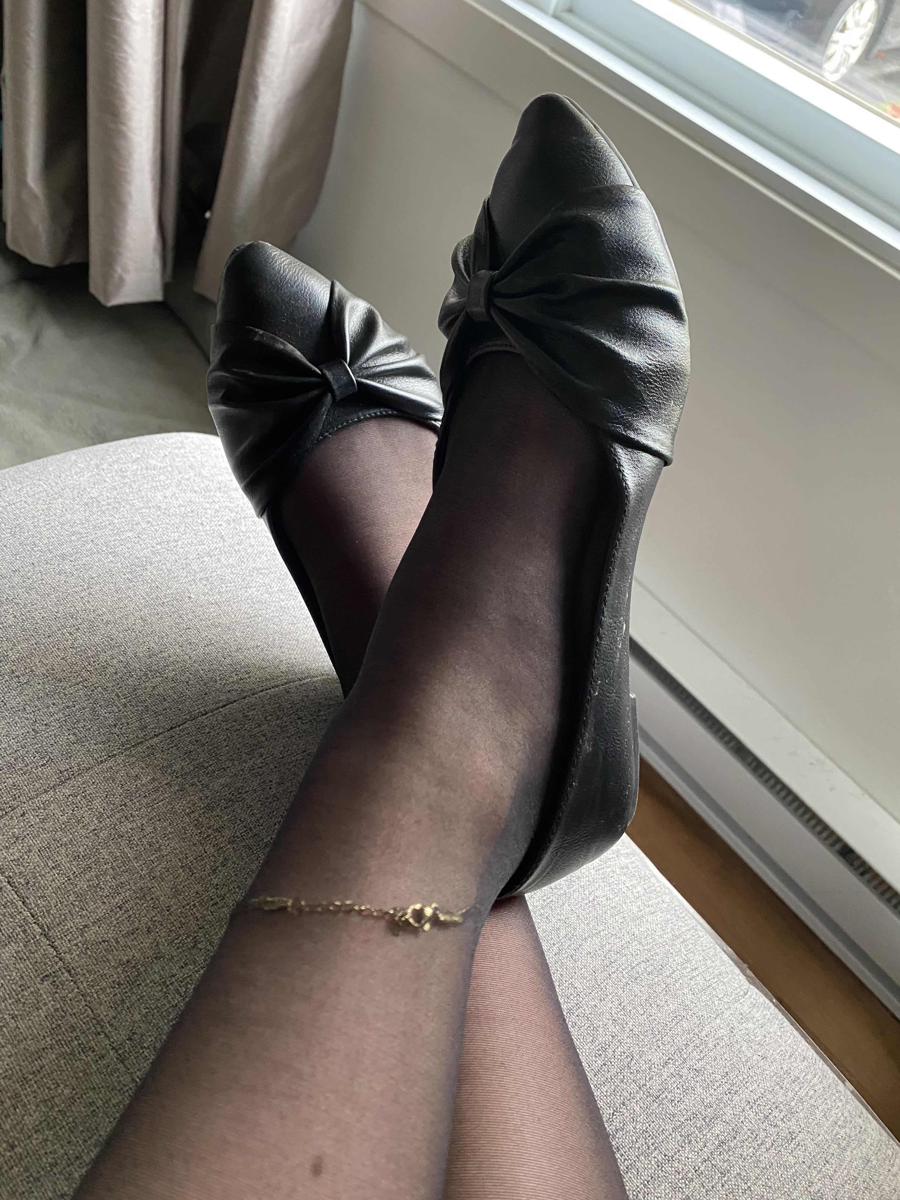 How about black flats? 🖤 | Scrolller