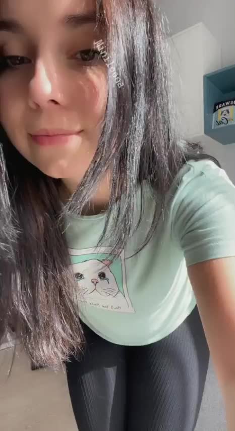 Are you into girls with my body type? | Scrolller