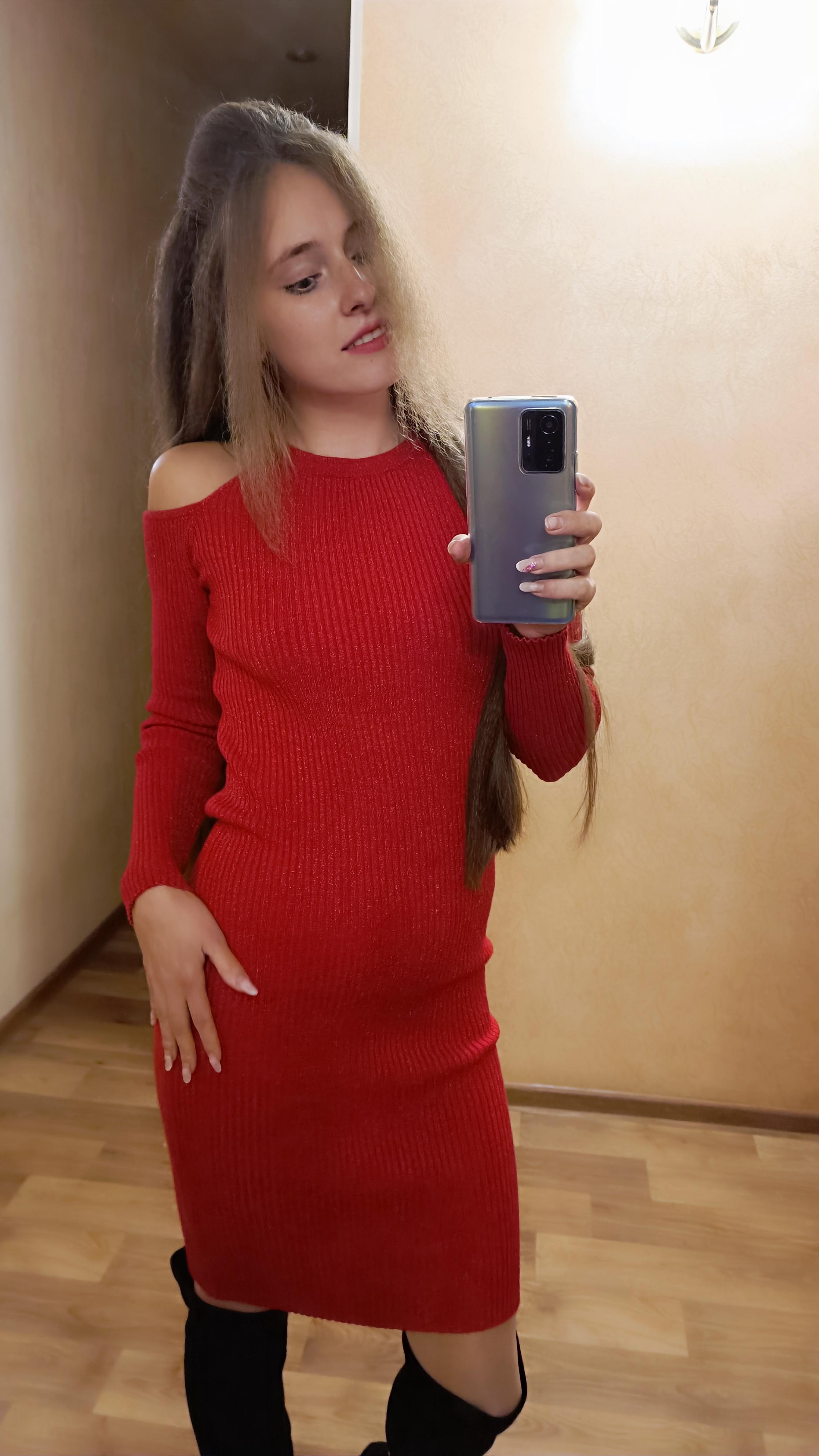 how do you like red? | Scrolller