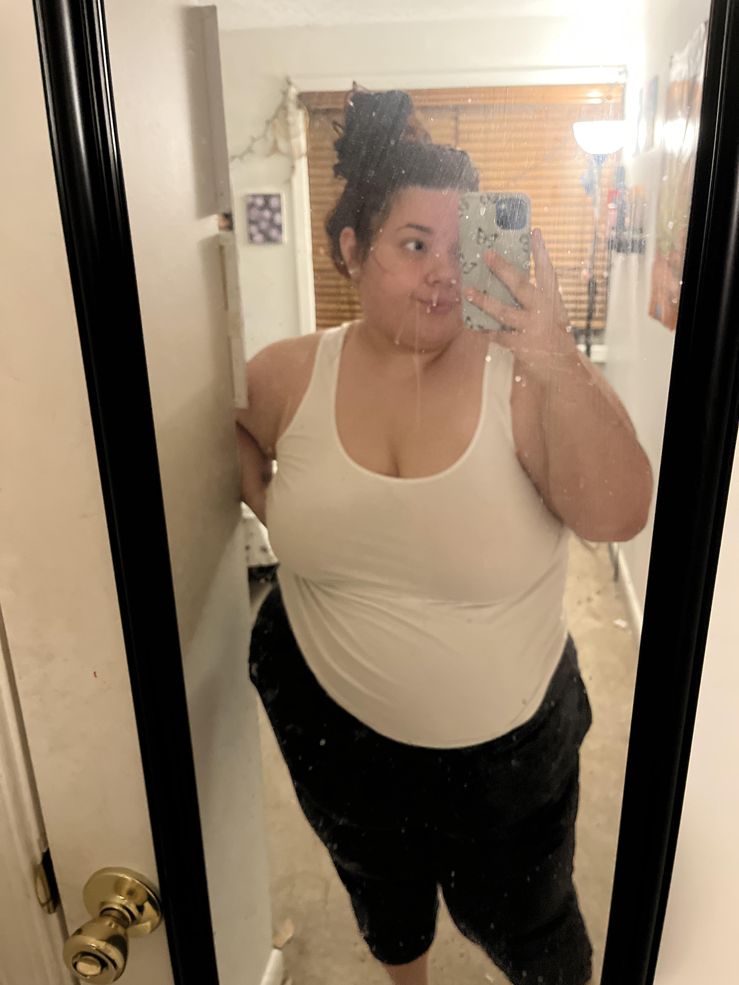 how’s everyone doing tonight? | Scrolller