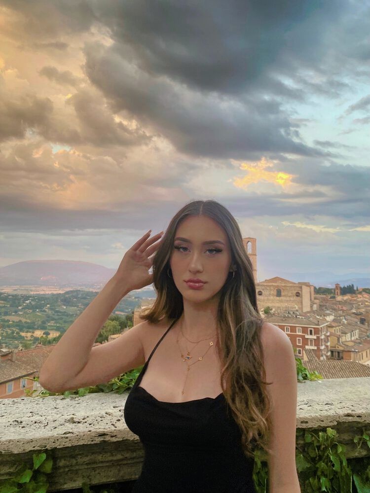 Huge crush on her | Scrolller