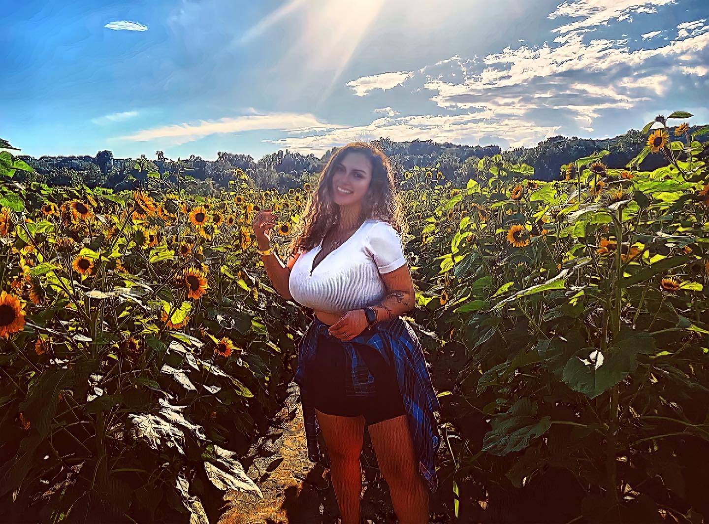 Huge gifts, tiny package | Scrolller