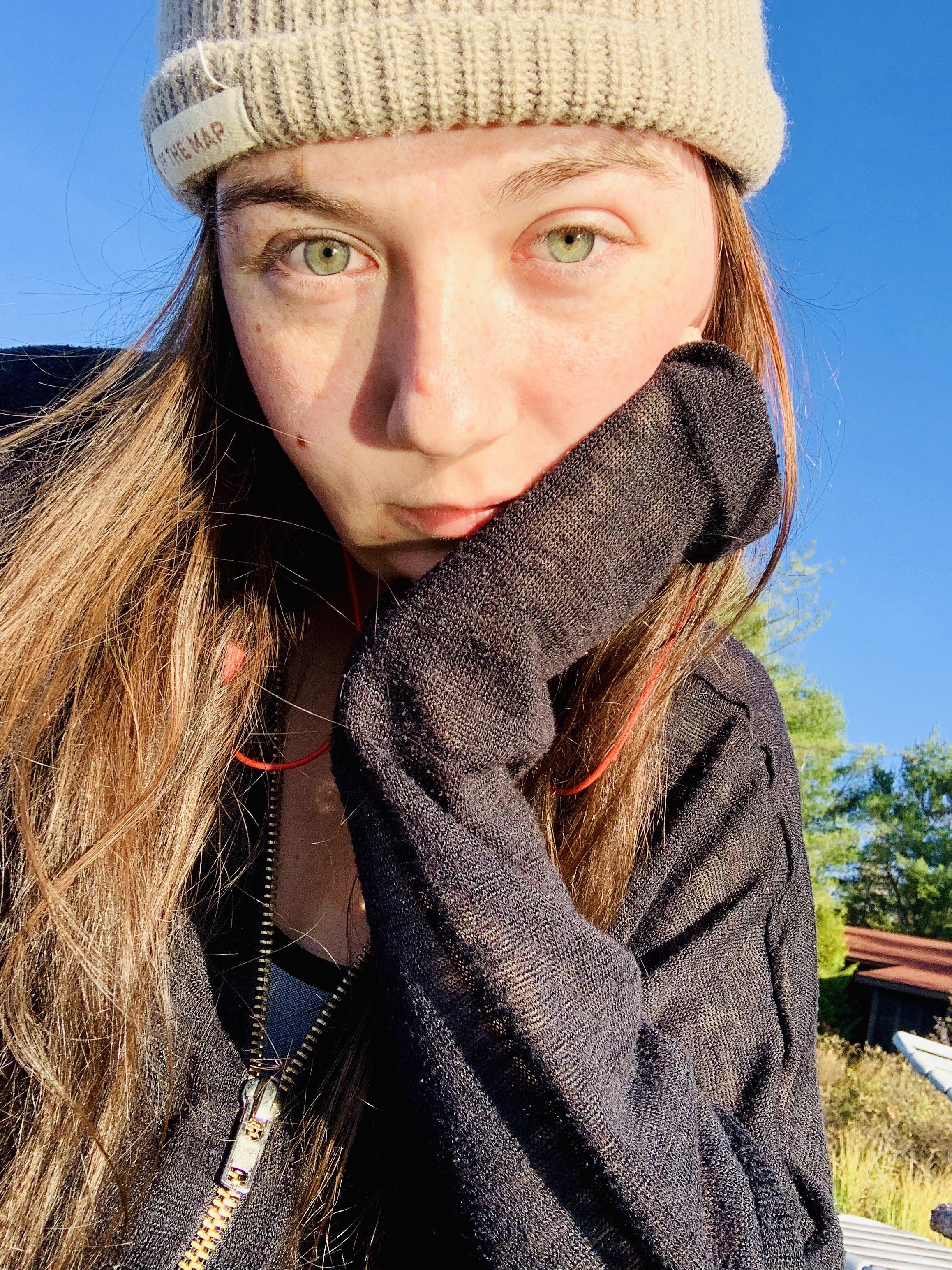 i am once again putting a coin in the validation slot machine. hiiiiiiiii i have eyes here’s ...