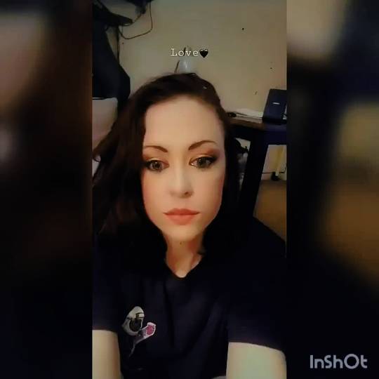 I am really digging the new short hair look I gave myself a few weeks ago. [34] | Scrolller