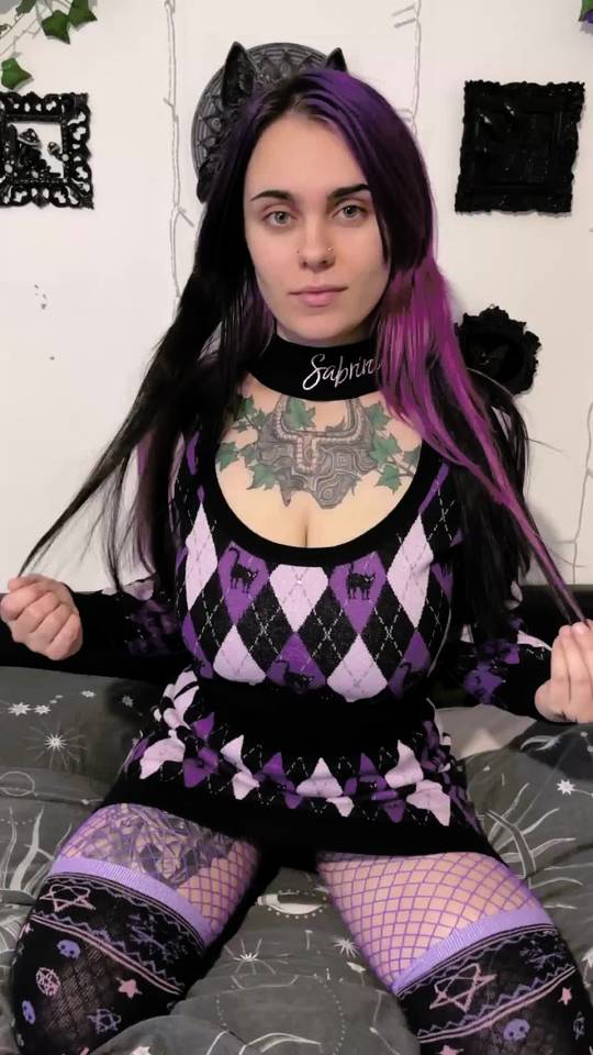 I Can Be Your Goth Slut In Bed Scrolller