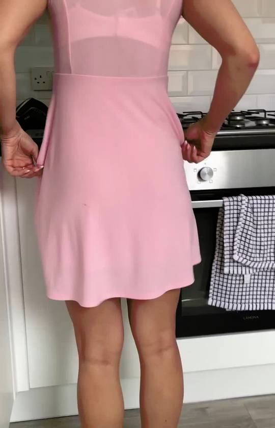 Allow me to expose my cheeks to you | Scrolller