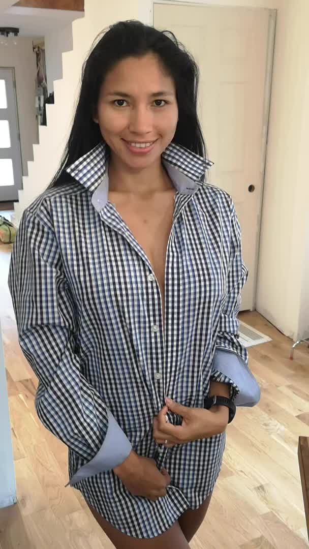 I just REALLY LIKE to show my natural tits | Scrolller