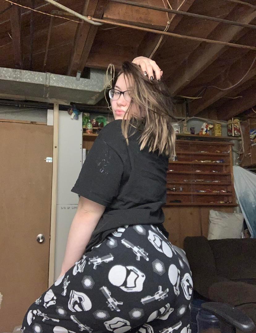 I just think nerds are much better 🖤 | Scrolller