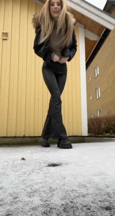 I Like Having Sex Outside Want To Try It Out 😋💕 [] Scrolller