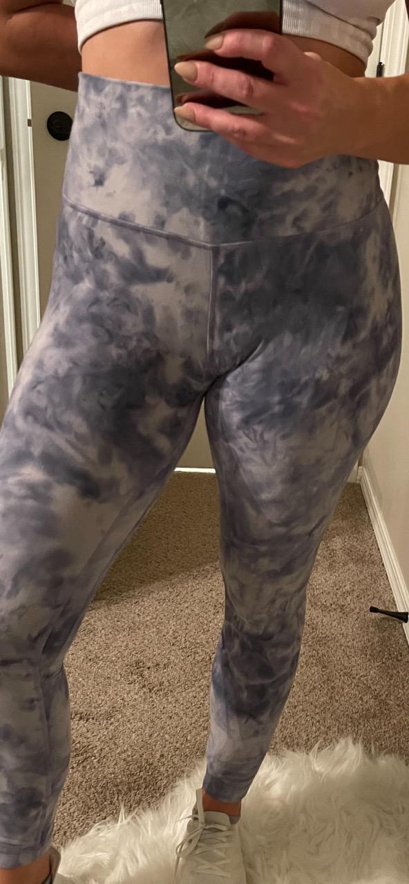 I look so tight in leggings | Scrolller