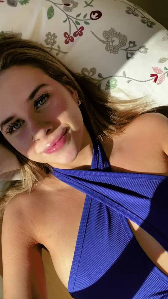 I love baking…here, taste my buns! | Scrolller