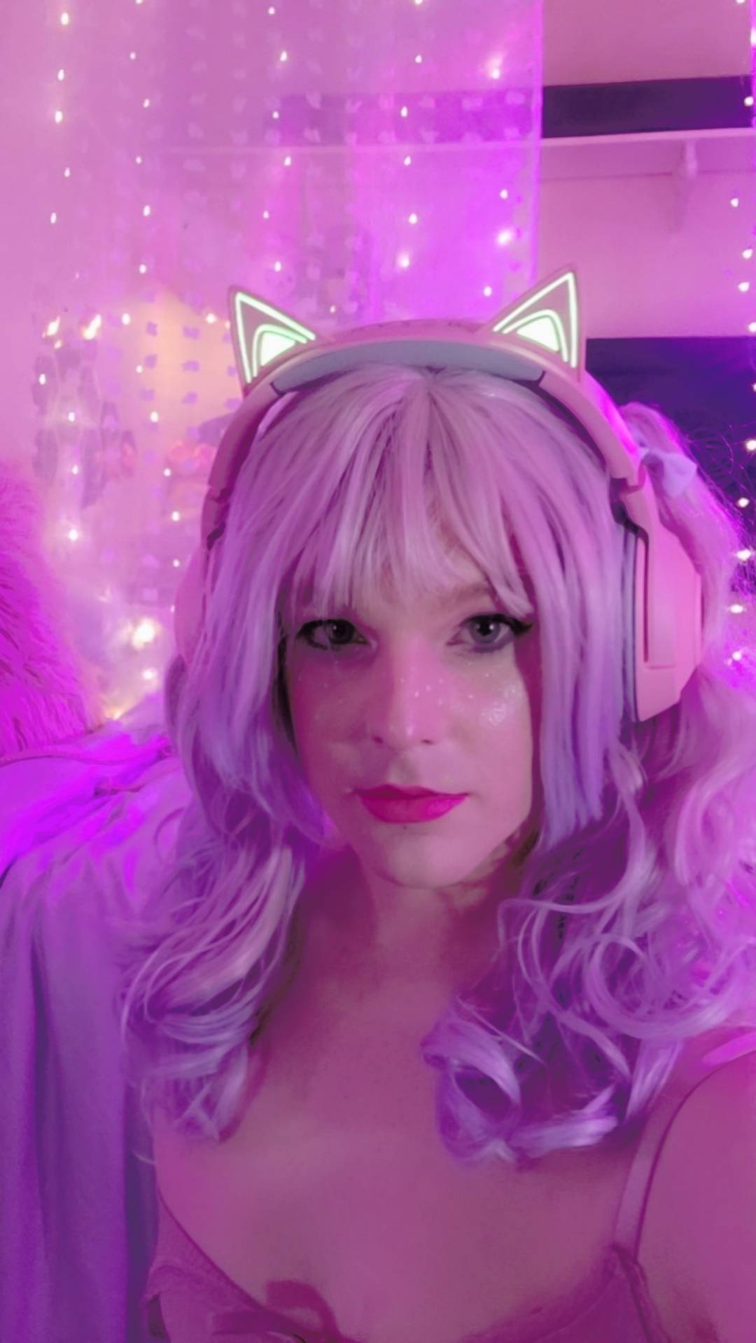 I Love Being A Pink Sissy Bimbo Scrolller