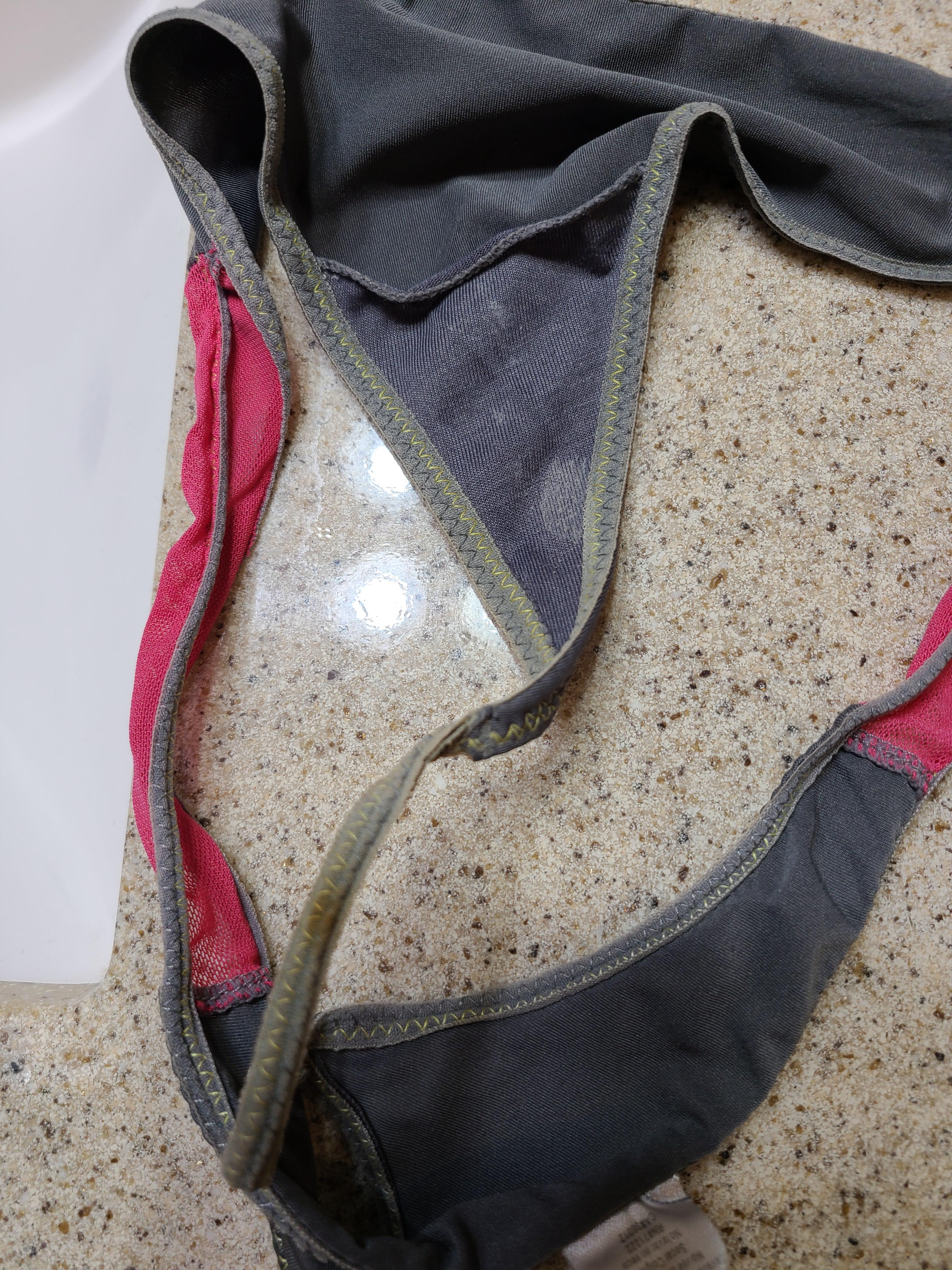 I love the way the string on this thong rubs on my...well you know where 😉 Very strong scented ...