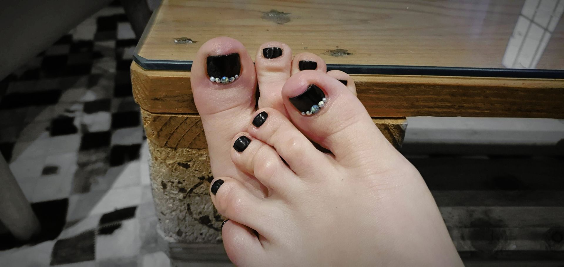 Feet_Queens | Pictures | Scrolller NSFW