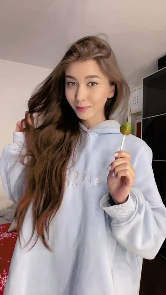 I might look cute but I want you deep inside[XS] | Scrolller