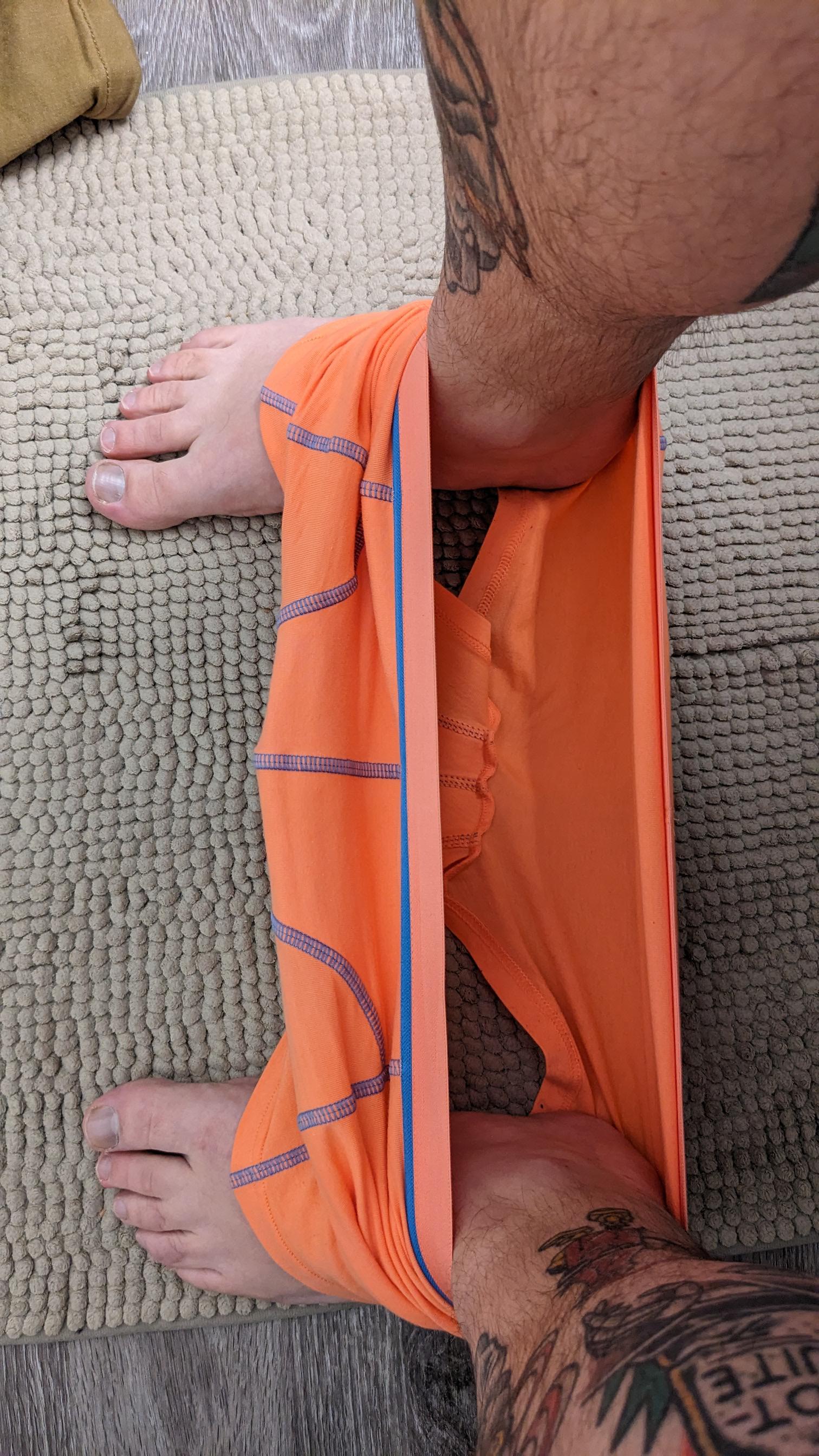 I really like the colour orange. | Scrolller