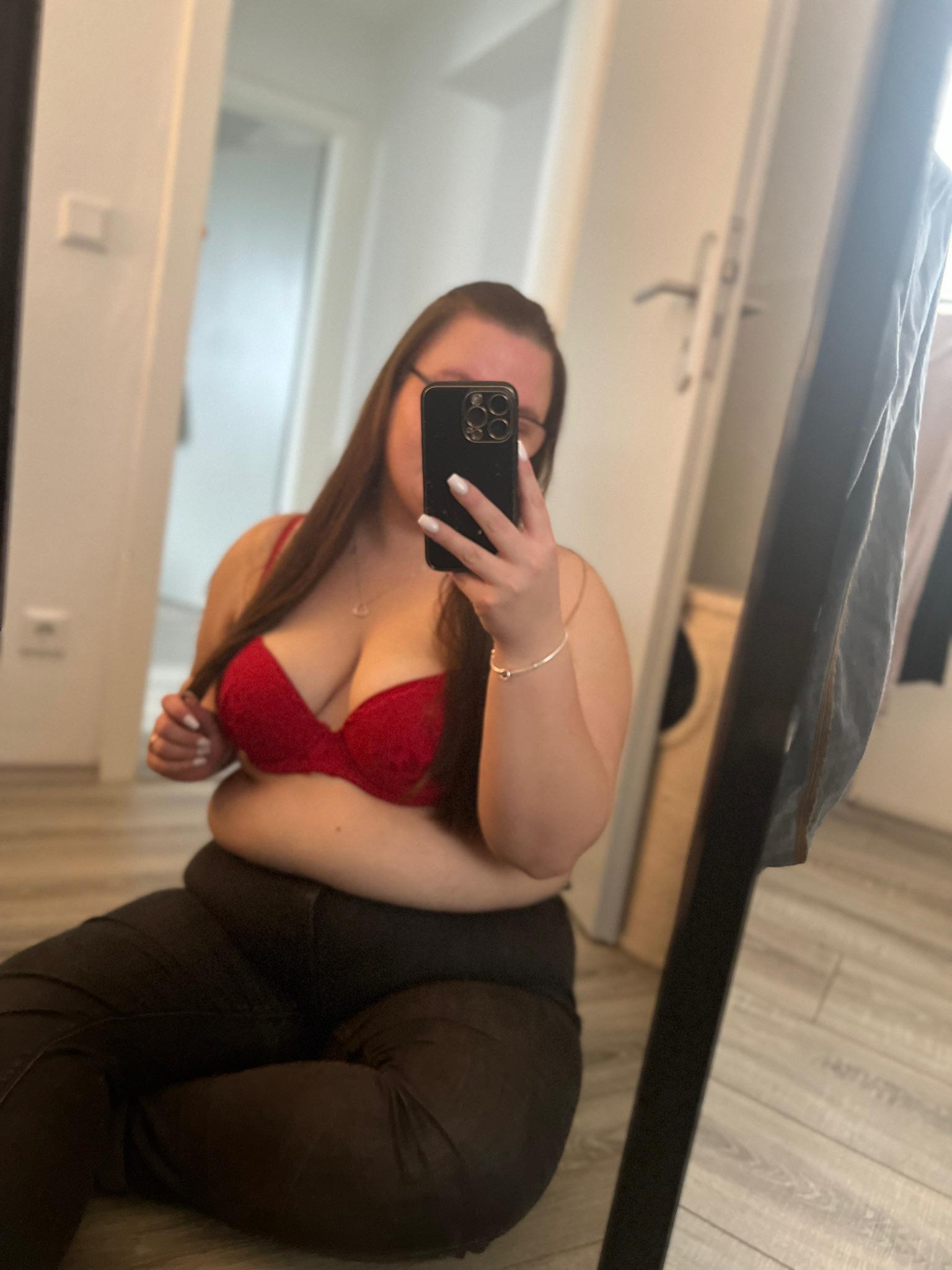 I want to cheat on my poor boyfriend do you have time | Scrolller