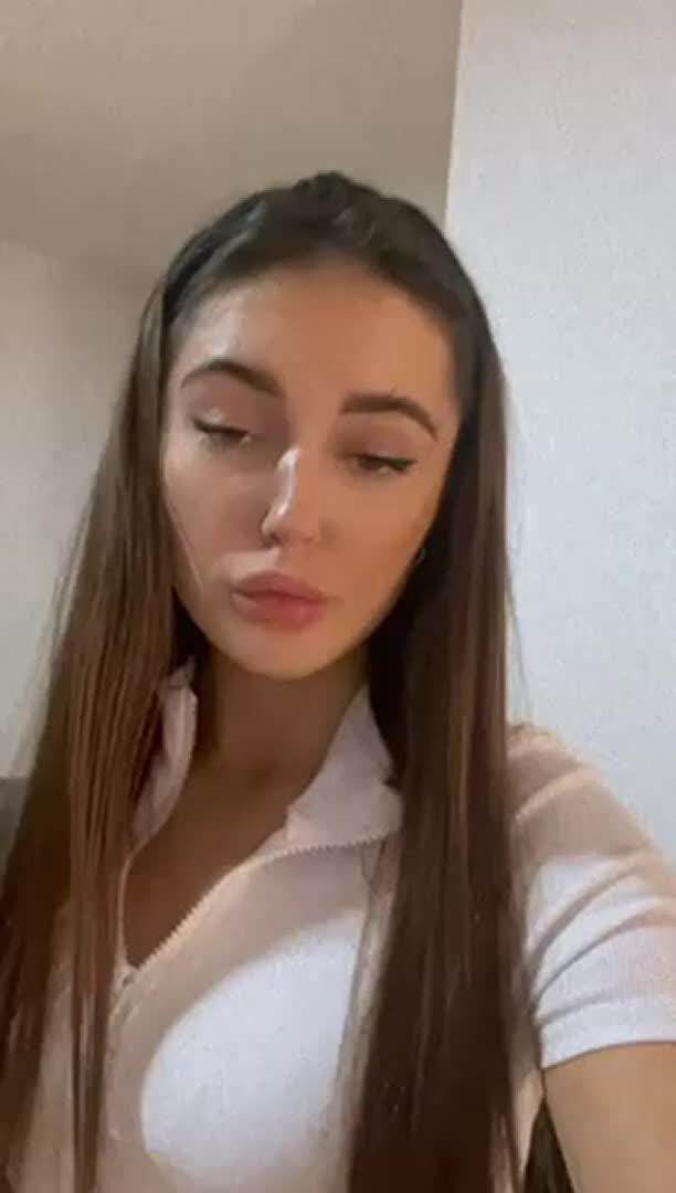 Nerdy college student, would you smash? (OC) | Scrolller