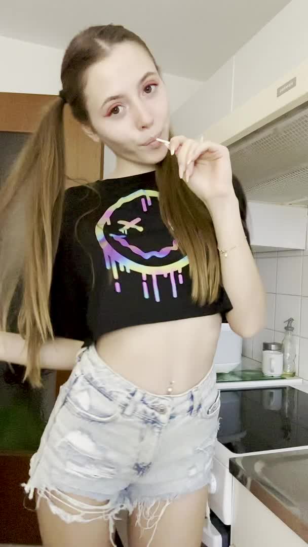 I want to share my perky material with every older man here | Scrolller