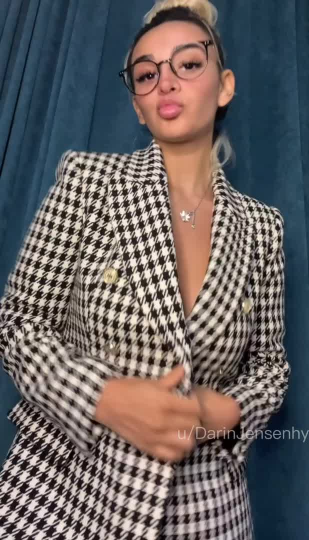 I want your hands all over me | Scrolller