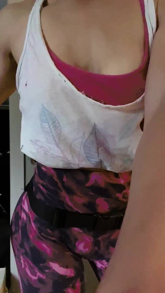 I wonder if anyone saw my little nip slip at the gym? [f] | Scrolller