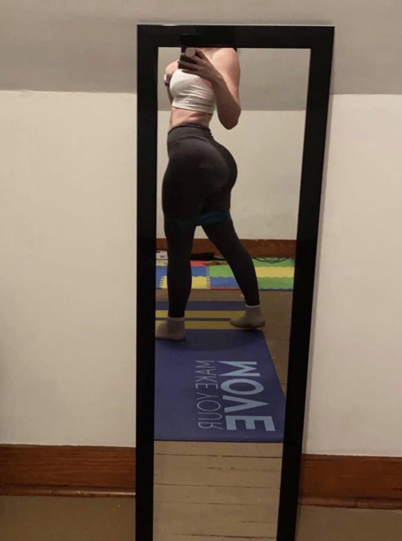 I Work Hard To Make My Booty Bigger And Better To Make You Hard Scrolller