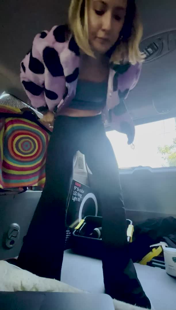 If I don’t go outside I pee in my piss cup. Welcome to van life | Scrolller