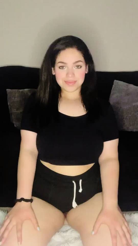 If you suck my boobs I’ll suck your cock ️ 24 year old mom | Scrolller