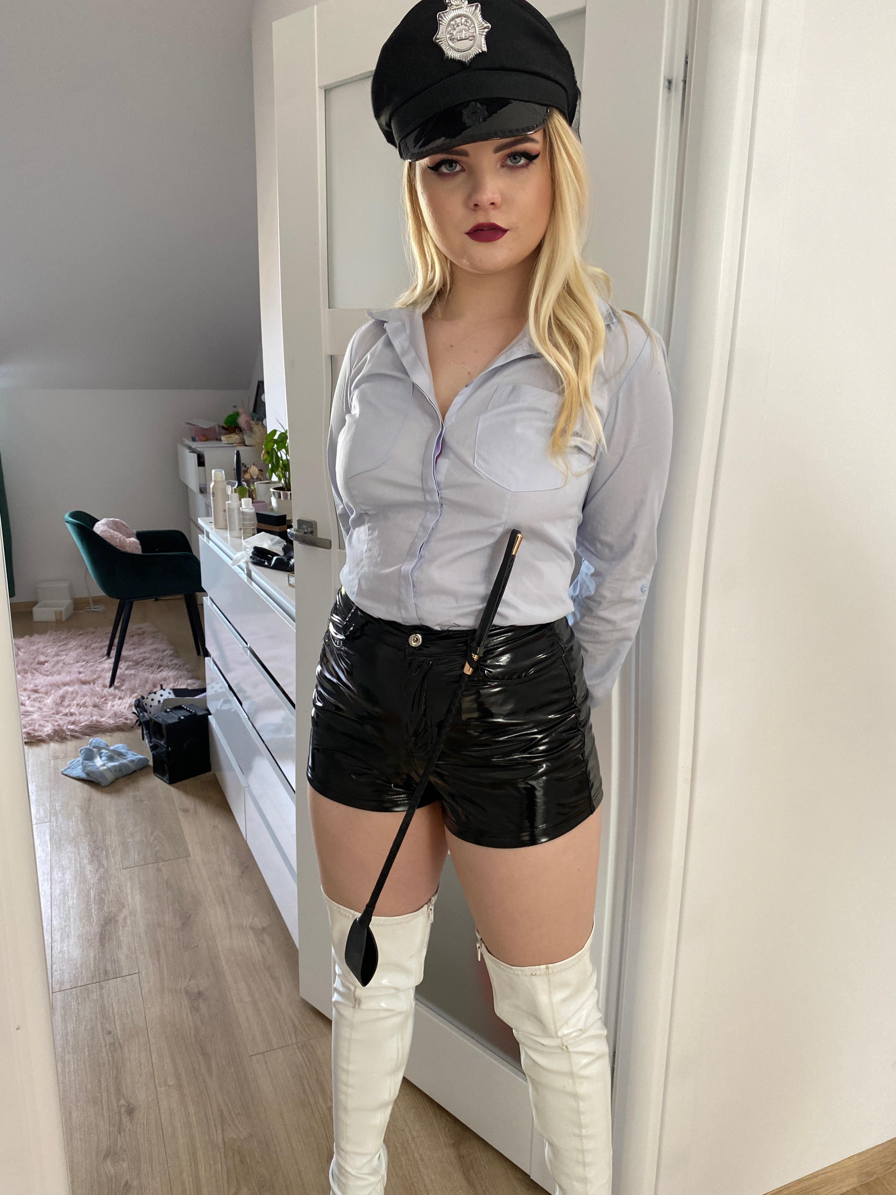 If youre my slave i control you 24/7 everyday you follow my orders ! | Scrolller