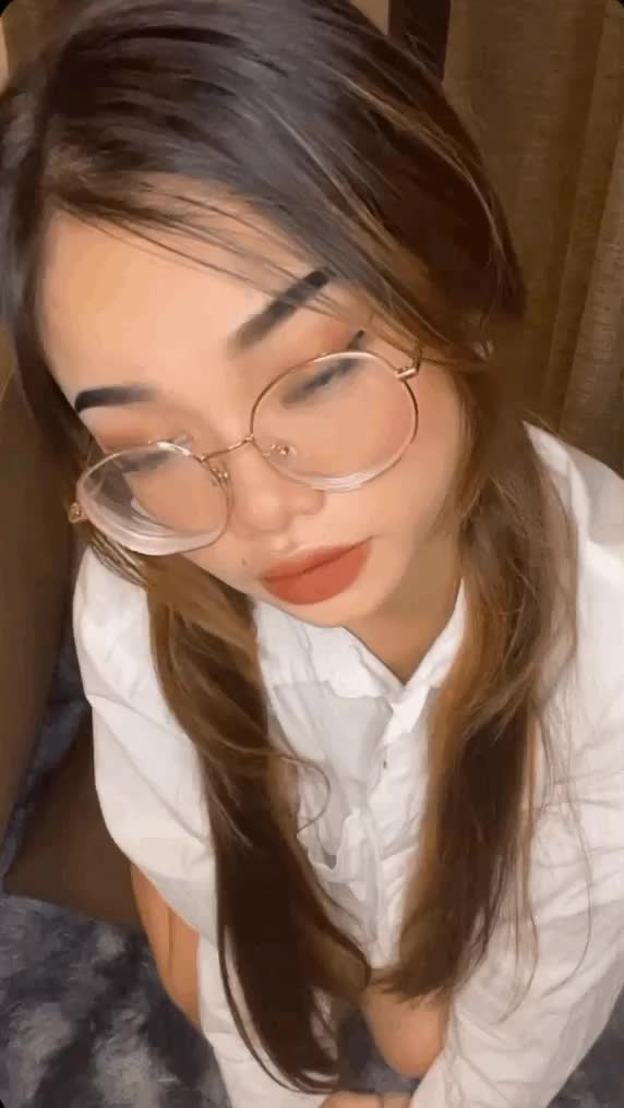 I'm bored daddy | Scrolller