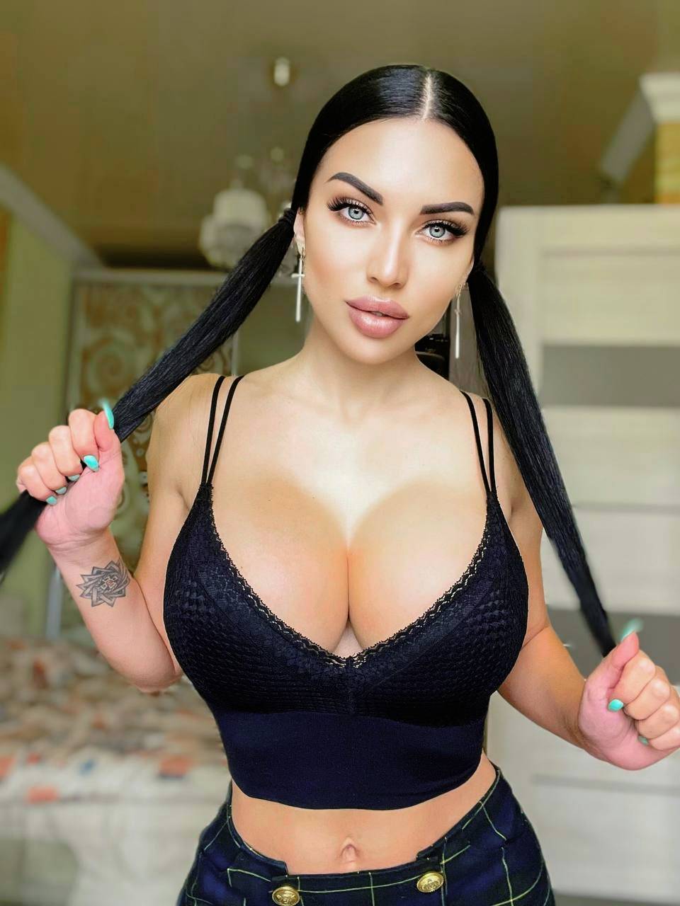 I'm going to control you tonight. | Scrolller