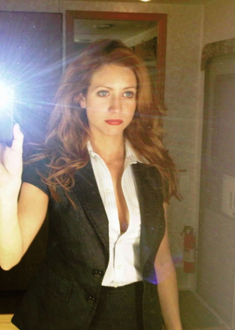 In Bellas' "uniform", she looks Hot! and those eyes... | Scrolller