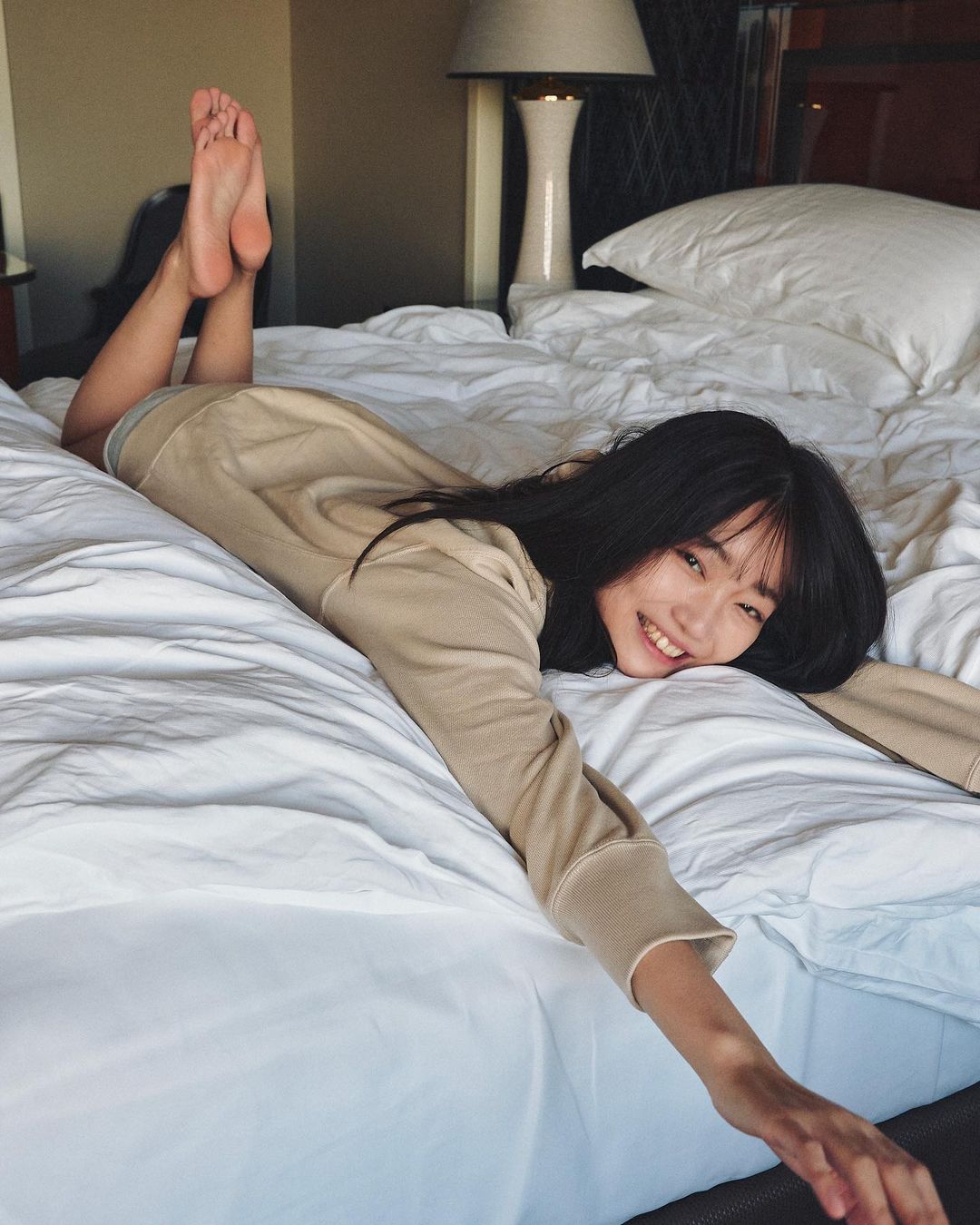 In the pose | Scrolller