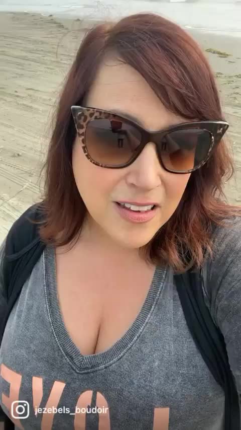 Inspirational Posts of Reddit. Just me reading some of the clickbait headlines people use to get ...