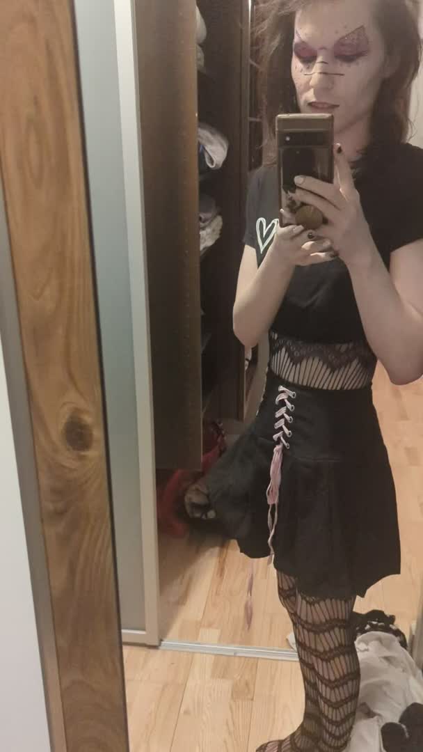 Is There Something Under My Skirt Scrolller 1154