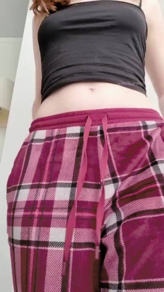 It has a nice bounce to it 😋 | Scrolller