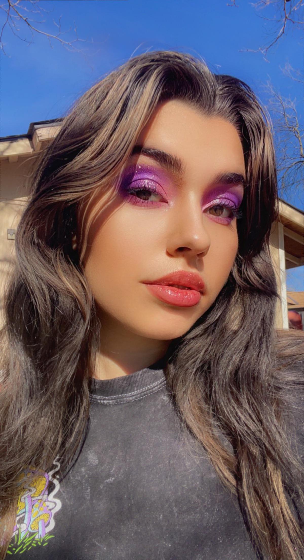 Italian dad x Black/Hungarian mom 💜Good morning folks (f20) | Scrolller