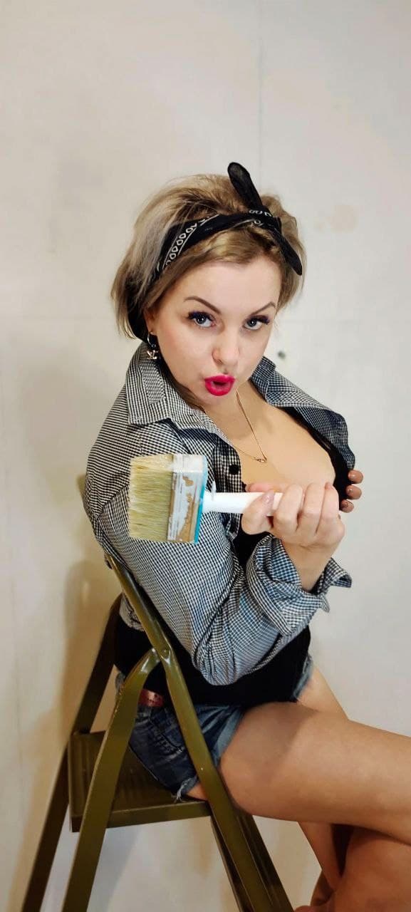 It's cool now, took some pictures of what I look like now, decided to go shopping to buy some ...