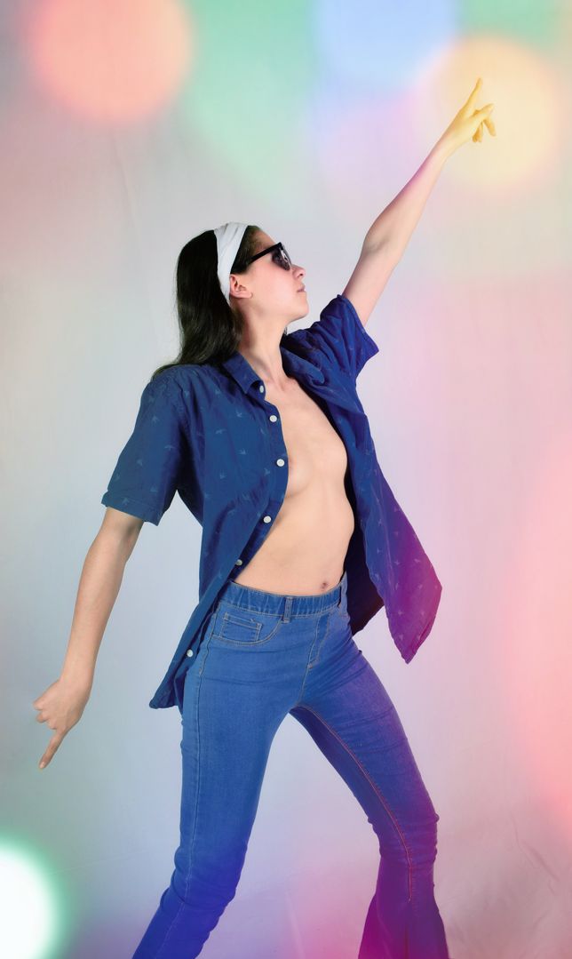 Its Hot In The Disco Club Isnt It Scrolller