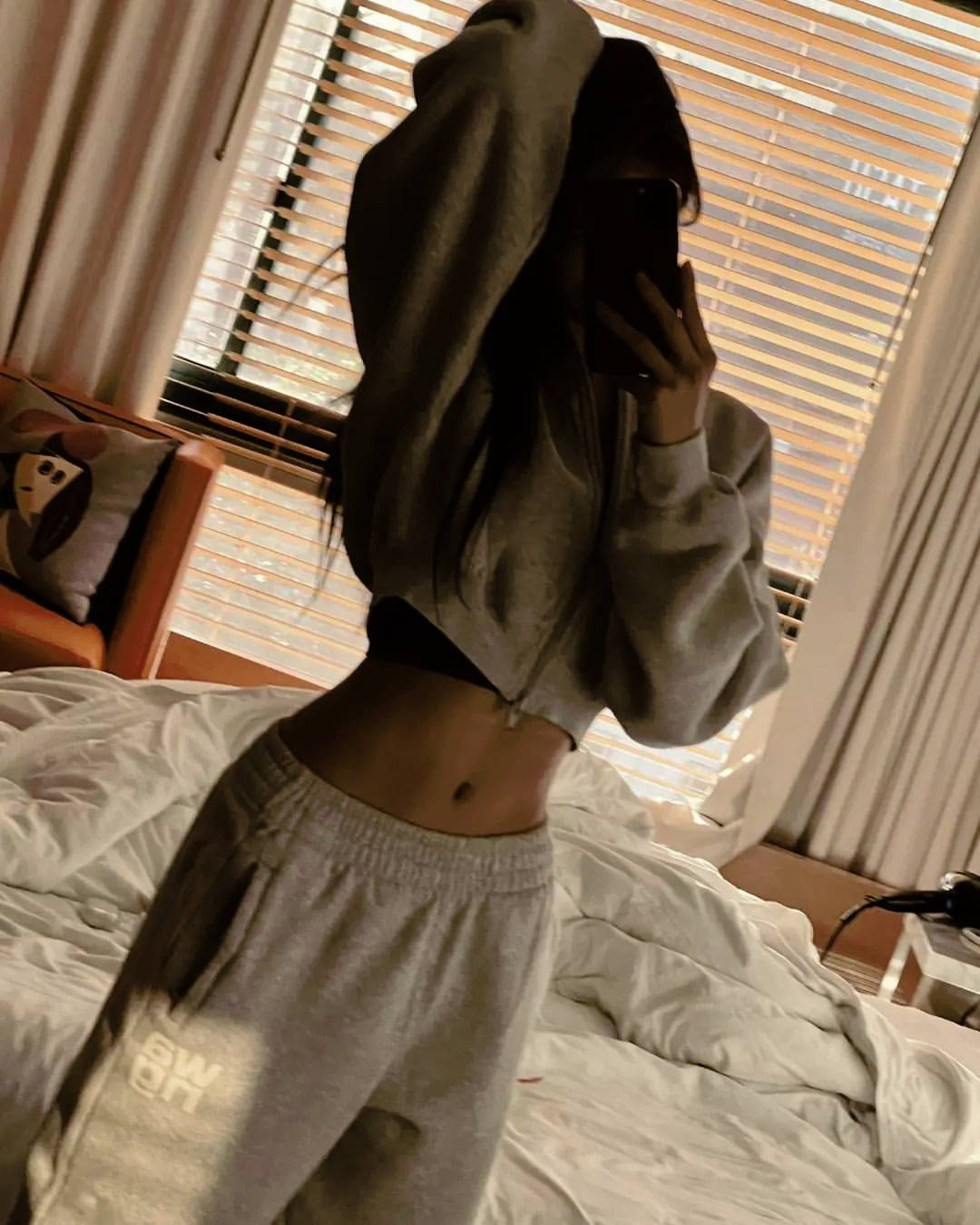 ITZY - Yuna | Scrolller