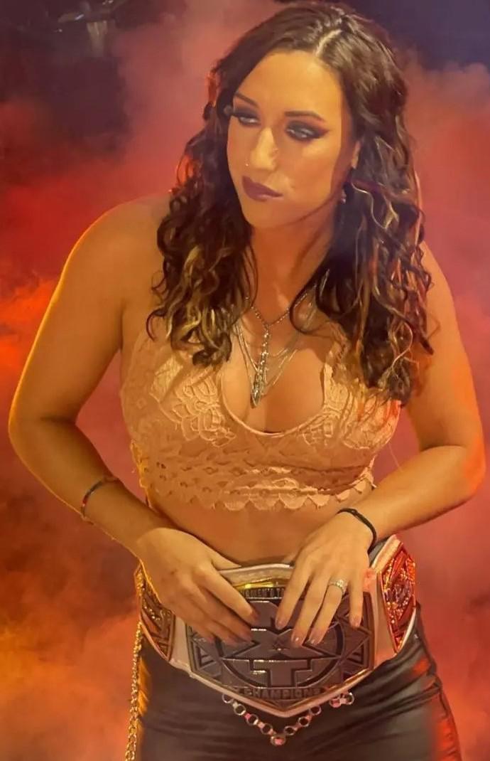 Jacy Jayne | Scrolller